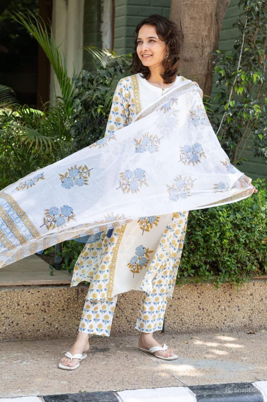 Women's Floral Kurta Pant Dupatta Set - Cotton (60/60) – Sukriti Store